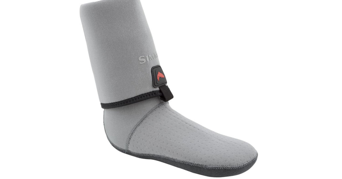Best Neoprene Socks For Hiking: Tested Around Cold Water - The Fat Girl ...